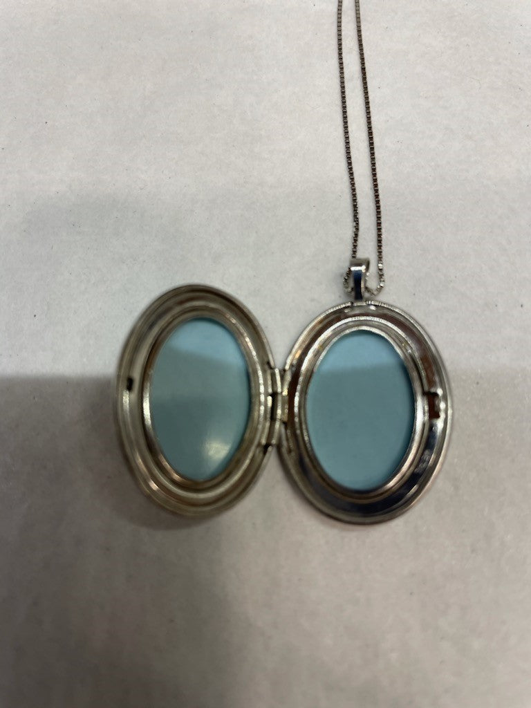 Silver star David locket - photo locket – Engraving Reimagined